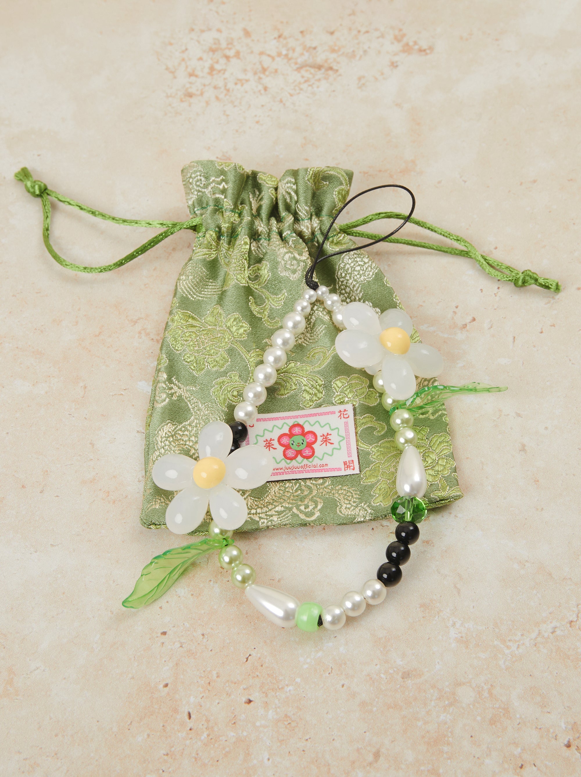 Hello Daisy Phone Charm – LANG